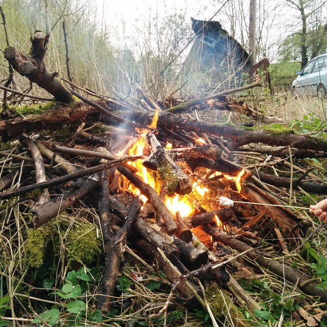 Det blev en liten eld #valborg - marcussite.se